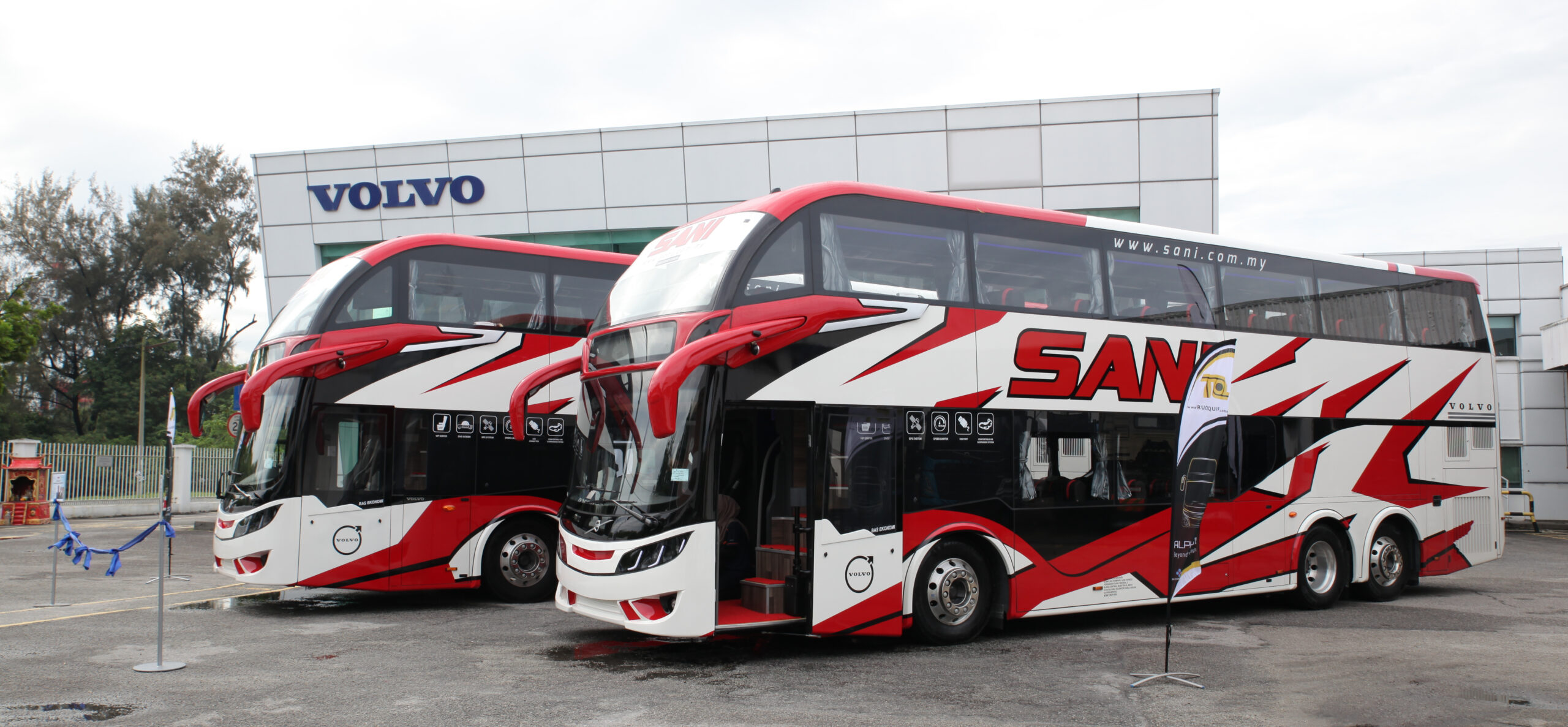 FIRST EVER VOLVO B11RLE LOW ENTRY DOUBLE DECK COACH IN MALAYSIA - i-Moto.my
